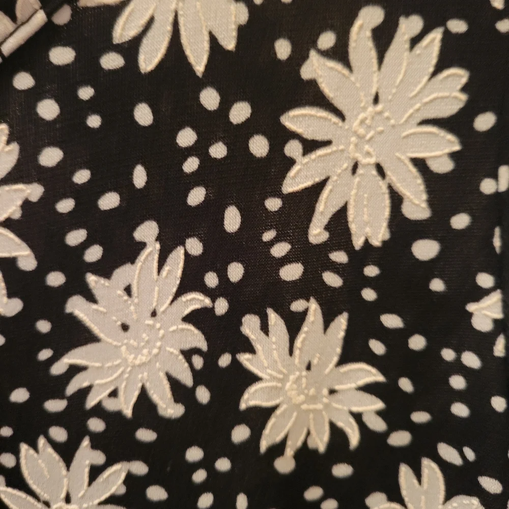 Ronni Nicole | Dresses | Ronni Nicole Black And White Daisy Midi Dress ...